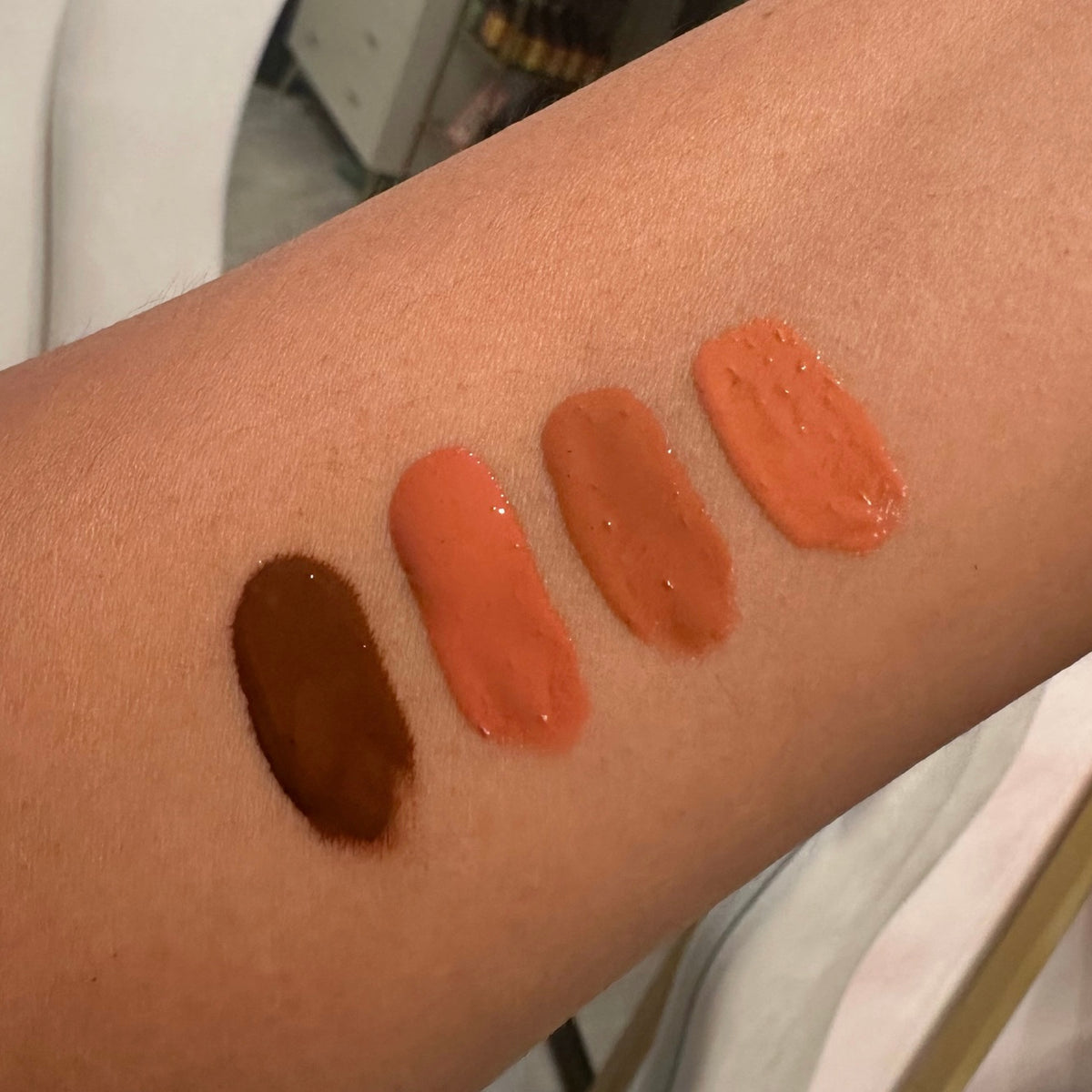 Lip Gloss – Flutter & Love.